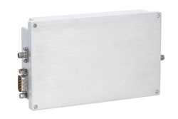 高功率 VDMOS 放大器，AB类，1.5MHz~100MHz，增益 47 dB，Psat 50W，SMA